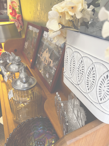 The Griffin Antique Mall in Edmond, OK – Vintage Finds – The Griffin Mall