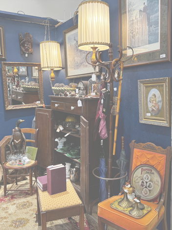 The Griffin Antique Mall in Edmond, OK – Vintage Finds – The Griffin Mall